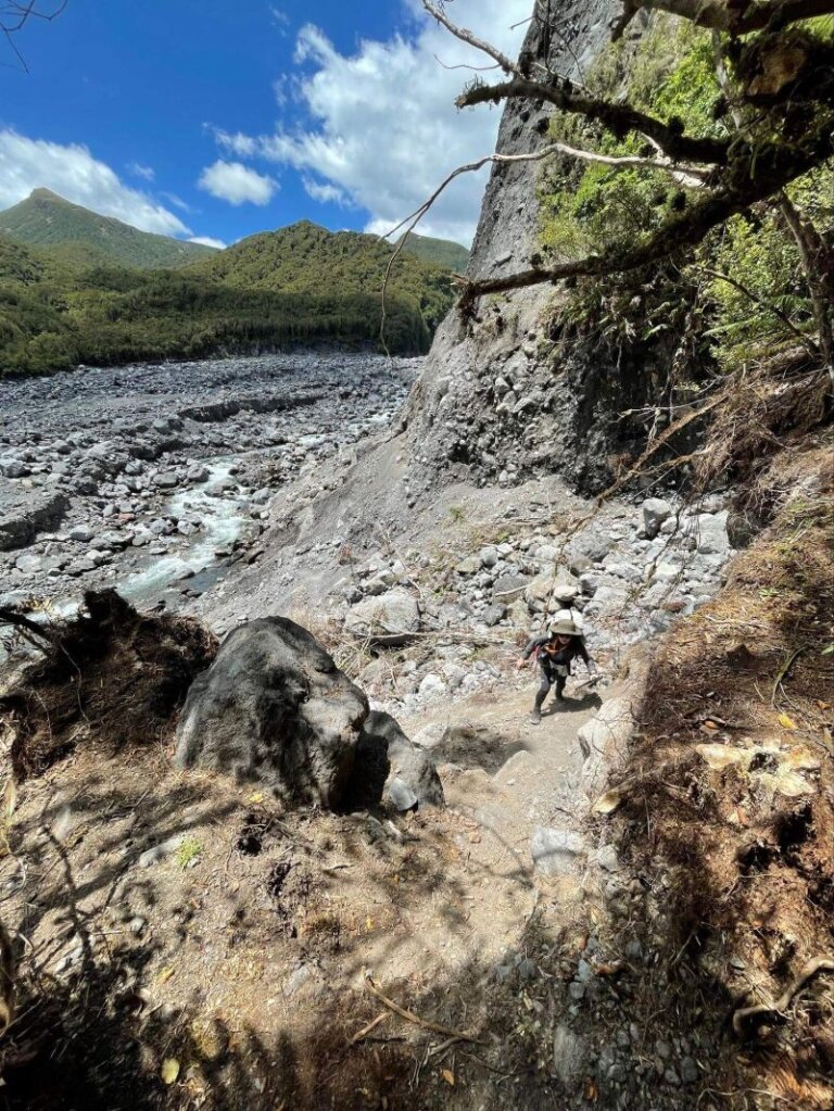 大橋未歩のニュージーランド海外トレイル体験記 #03｜忘れられない年越し | YAMAP MAGAZINE
