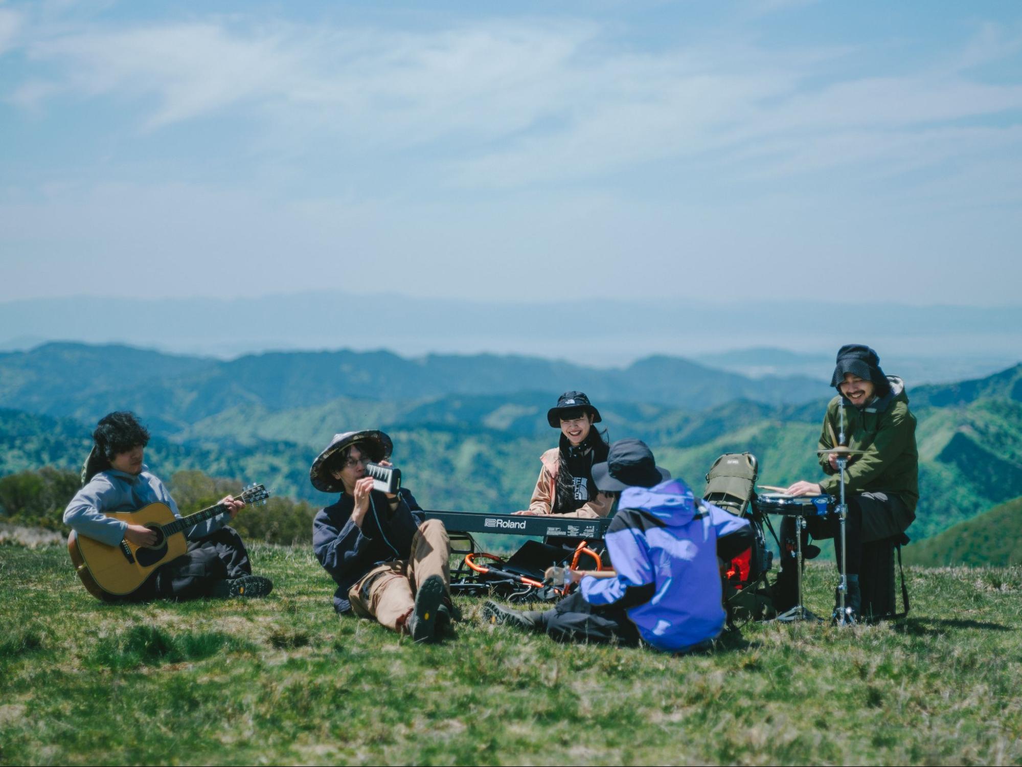 「スーパー登山部」というバンド｜楽器を歩荷して北アルプス・標高2,832mで奏でる自由な音楽 | YAMAP MAGAZINE