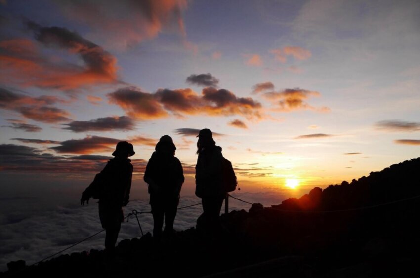 OM SYSTEM「登山の思い出」投稿キャンペーン結果発表｜素敵な物語と写真が満載 | YAMAP MAGAZINE