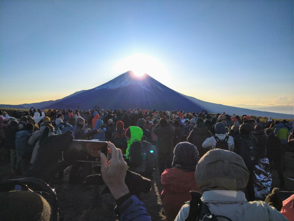 2025年は巳（み）年｜干支の山に登って縁起のいい新年を迎えよう | YAMAP MAGAZINE