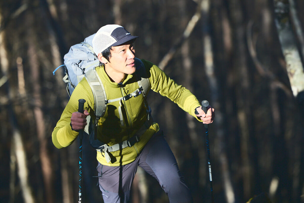 パタゴニアの定番フリース「R1」がリニューアル｜通気性と動きやすさに注目 | YAMAP MAGAZINE