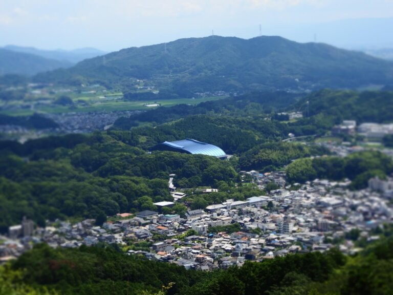 性能と頑丈さで選ぶ登山カメラ｜TG-7とOM-5 Mark Ⅱを徹底比較 | YAMAP MAGAZINE